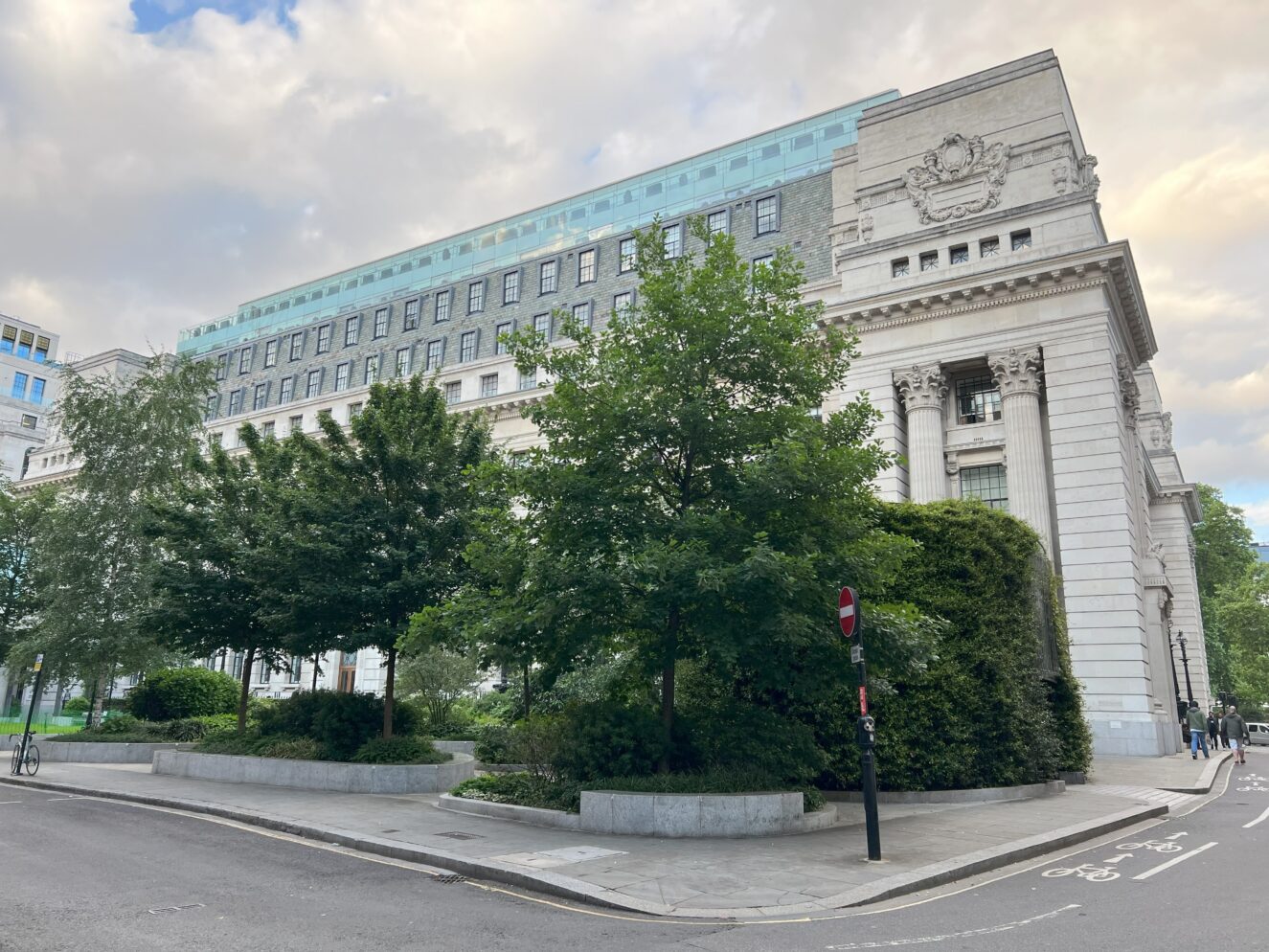 Historic London Garden Incorporates Silva Cells to Support 18 New Trees ...